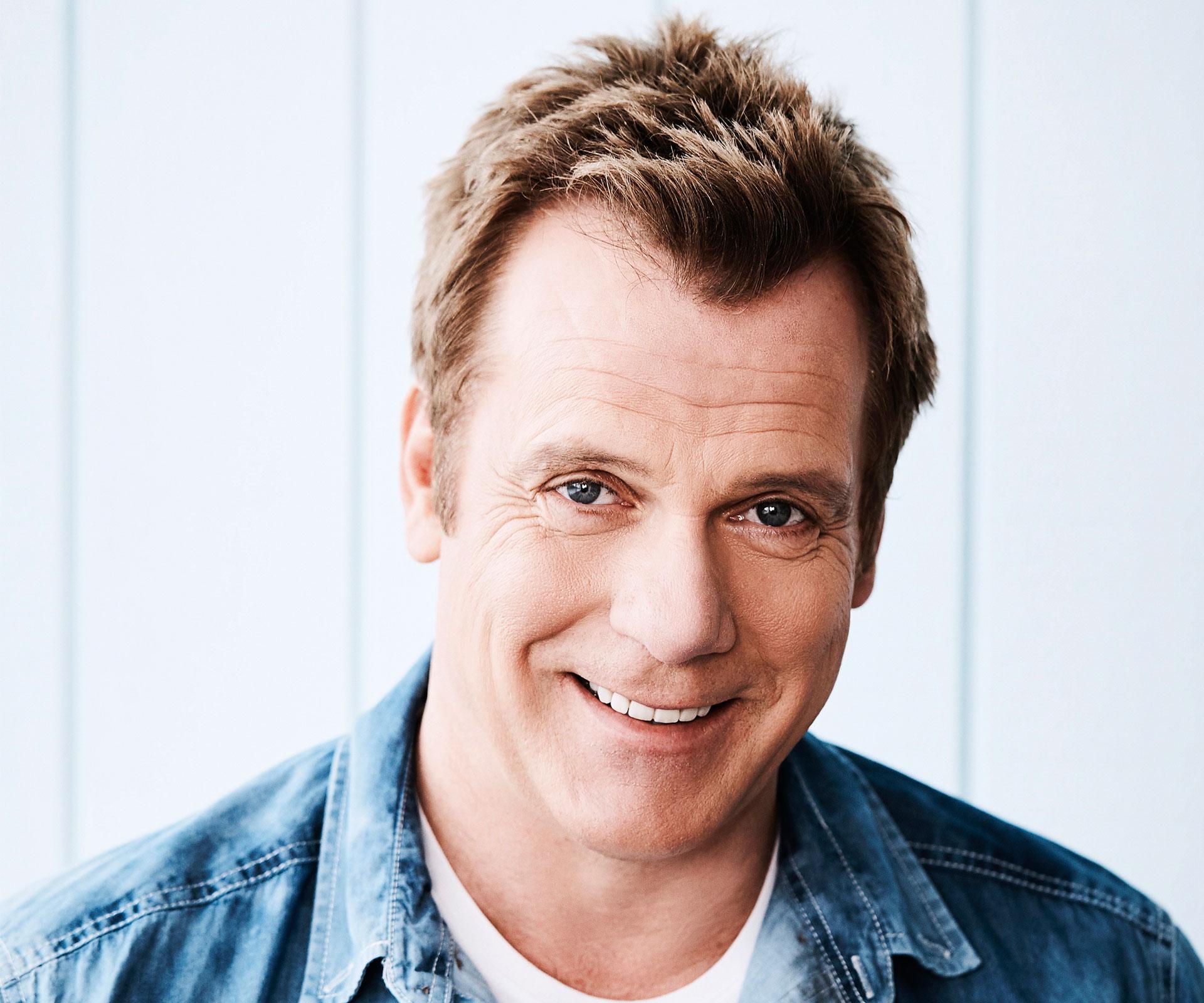 800 Words star Erik Thomson turns 50