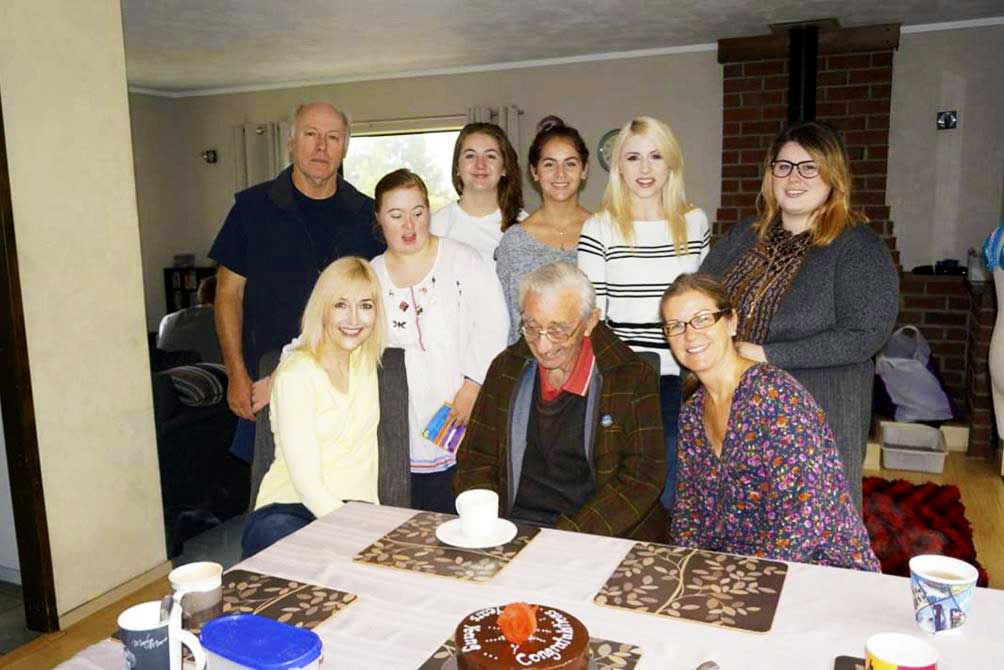 DWTS winner Loryn Reynolds sister can finally dance again after losing ...