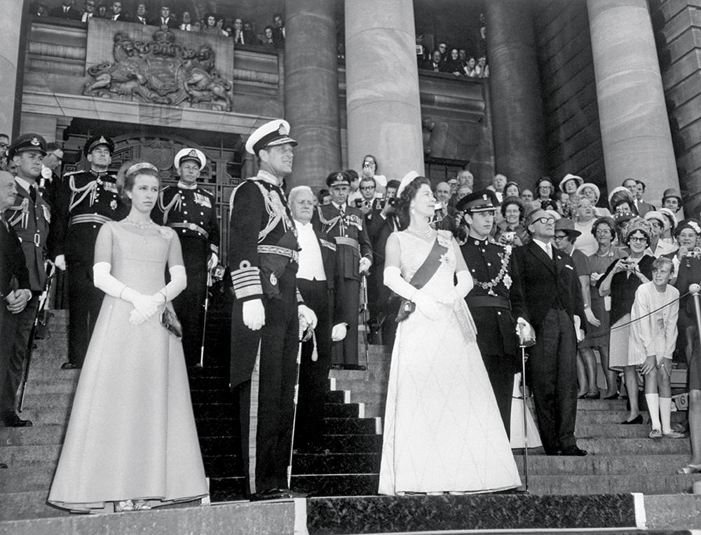 Kiwis & the Queen: Kia Ora, Your Majesty