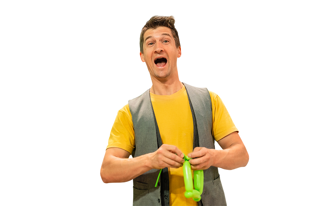 Meet the kiwi balloon artists bursting with excitement