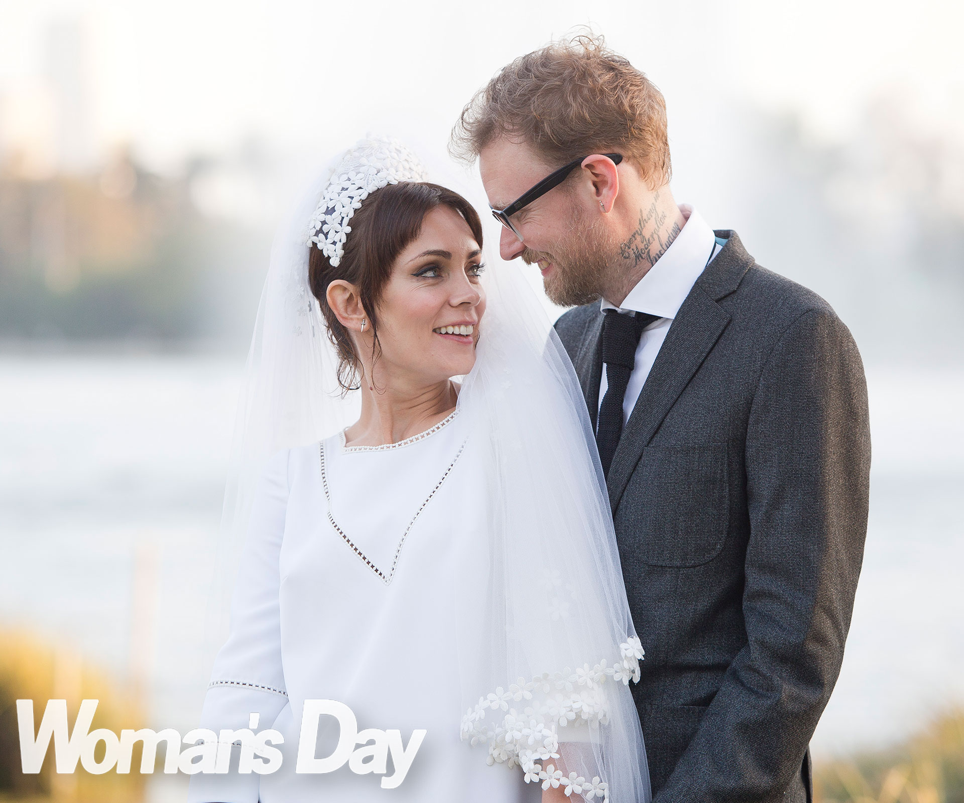 Kate Elliott elopes to L.A!