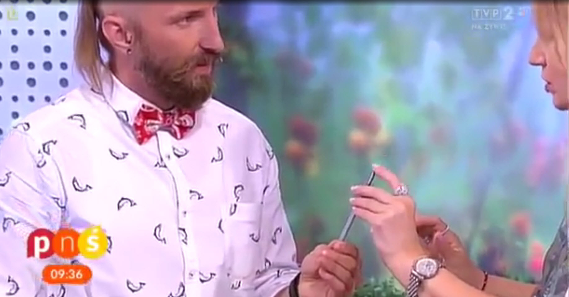 TV presenter impales her hand during magic trick
