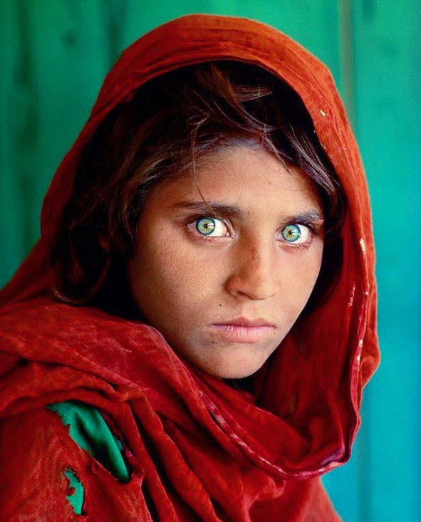 Photographer vows to help famous 'green eyed girl' subject after her arrest